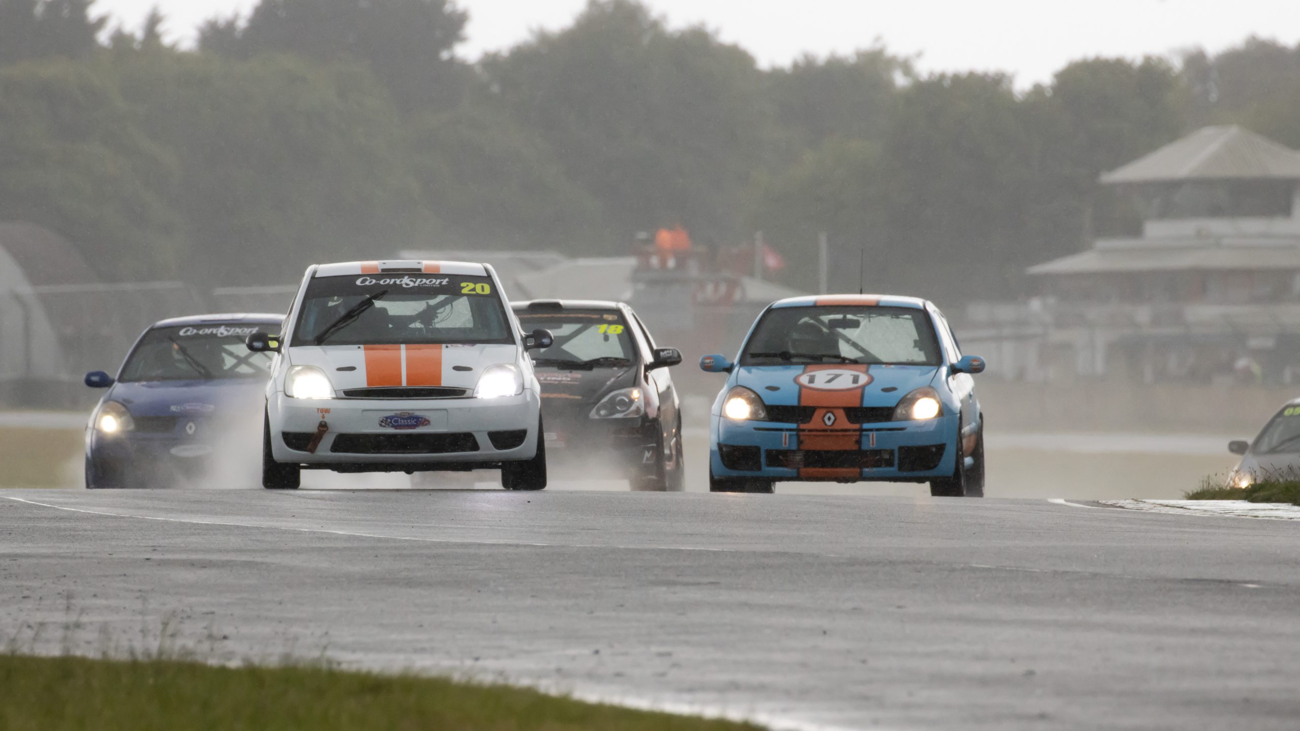 CCRC Hot Hatch Championship - Castle Combe Racing Club