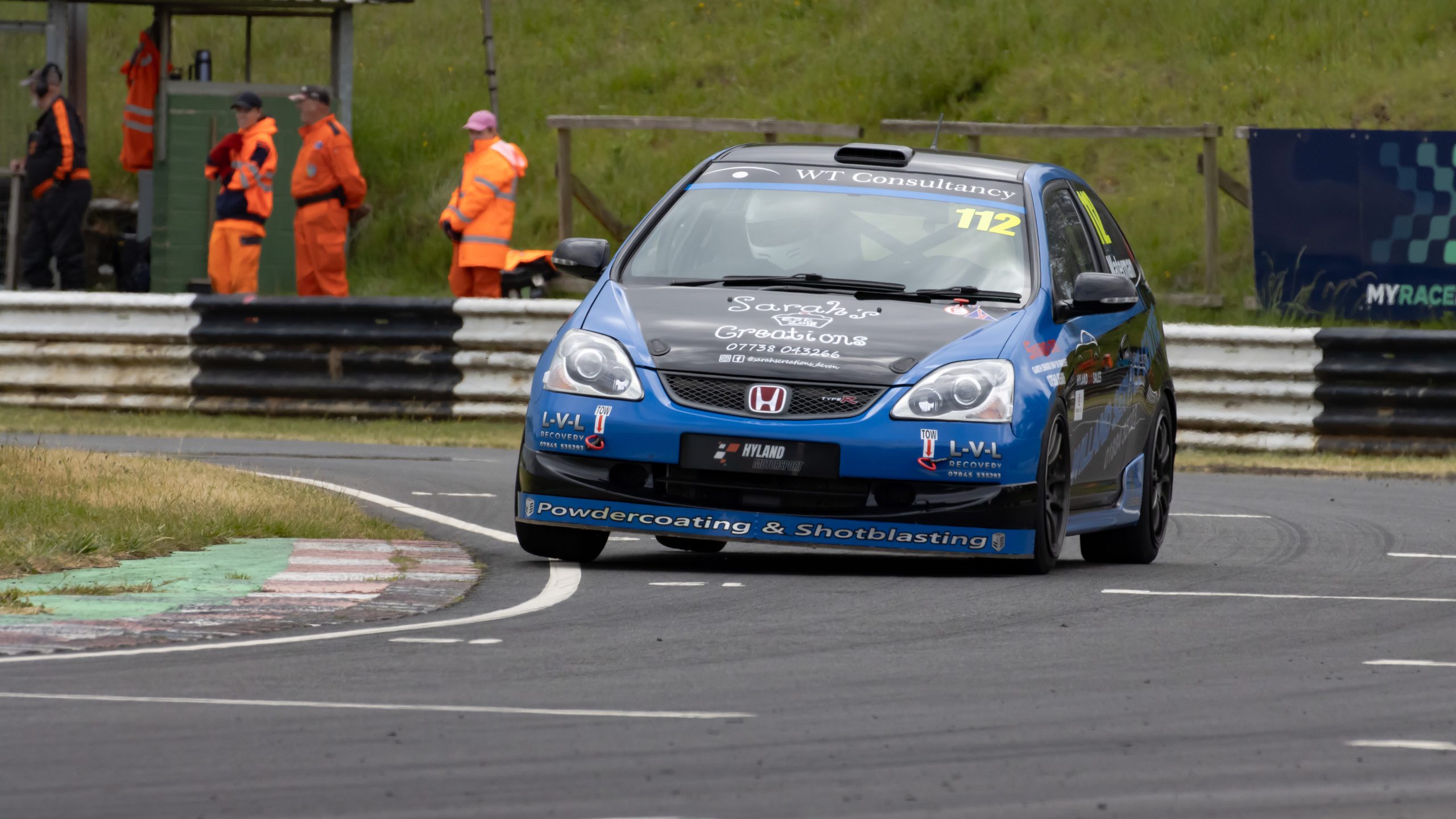 CCRC Hot Hatch Championship - Castle Combe Racing Club